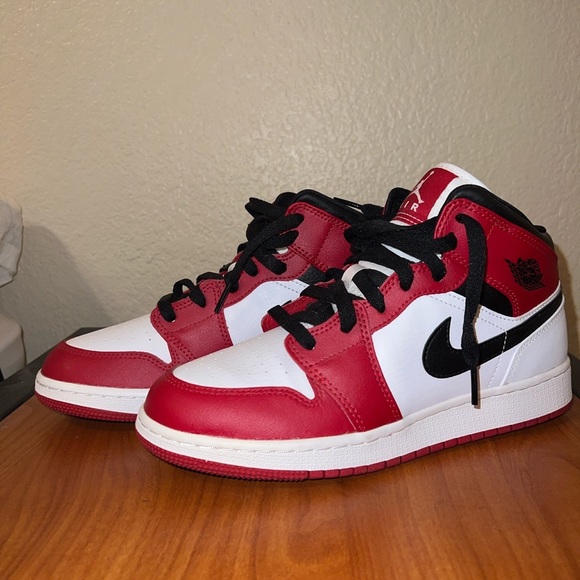 Nike | Shoes | Air Jordan Mid Chicago 220 | Poshmark